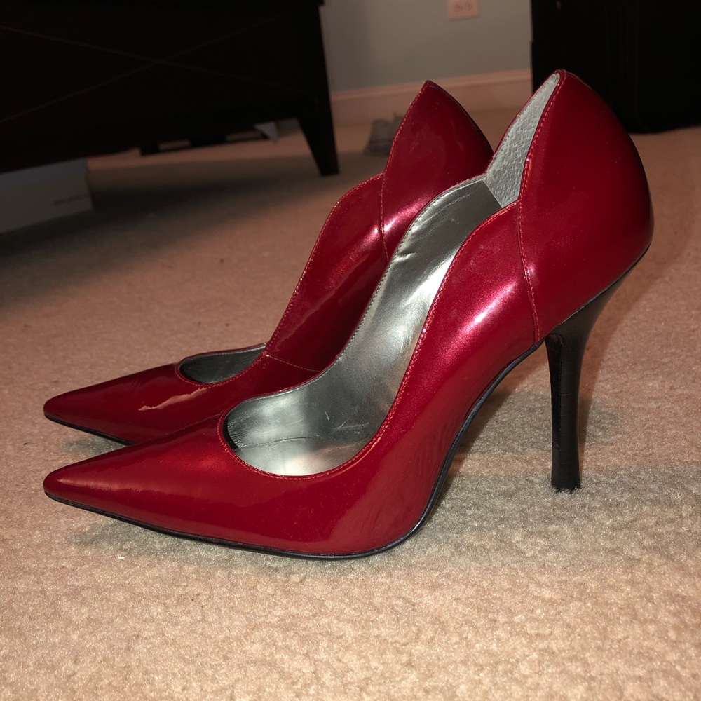 Guess Red Leather Stiletto Pumps. - Gem